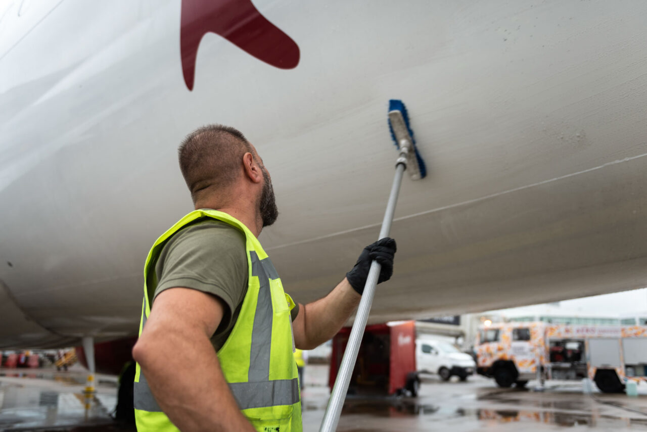 Aircraft Cleaning | Aero Services